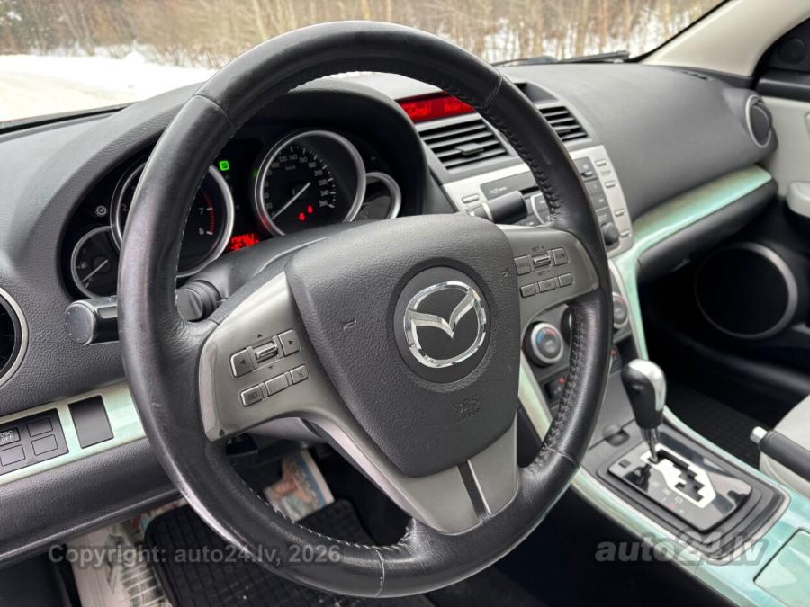 Sarkans Mazda 6 2008 Tallina, ar dzinēja tilpumu 2.00 L un nobraukumu 179 tūkst. km par 3990 €, foto 13 vietnē AUTOMOTO.COM.LV
