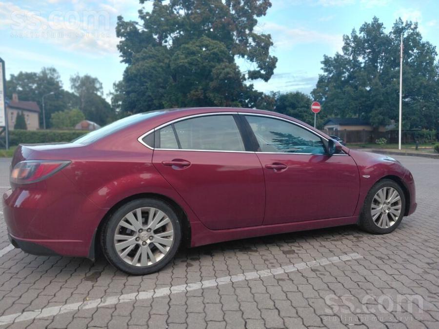 Red Mazda 6 2008 in Riga, with an engine capacity of 2.00 L and mileage of 377 thousand km for 1099 €, photo 8 on AUTOMOTO.COM.LV