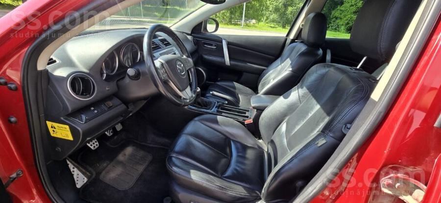 Sarkans Mazda 6 2008 Cēsis, ar dzinēja tilpumu 2.50 L un nobraukumu 255 tūkst. km par 2500 €, foto 22 vietnē AUTOMOTO.COM.LV