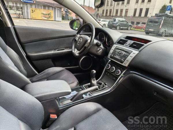 Sarkans Mazda 6 2008 Rīga, ar dzinēja tilpumu 2.00 L un nobraukumu 0 tūkst. km par 1700 €, foto 5 vietnē AUTOMOTO.COM.LV