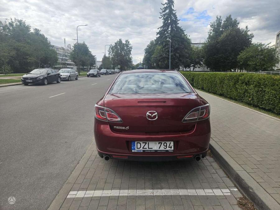 Red Mazda 6 2008 in Kaunas, with an engine capacity of 2.00 L and mileage of 246 thousand km for 3800 €, photo 5 on AUTOMOTO.COM.LV