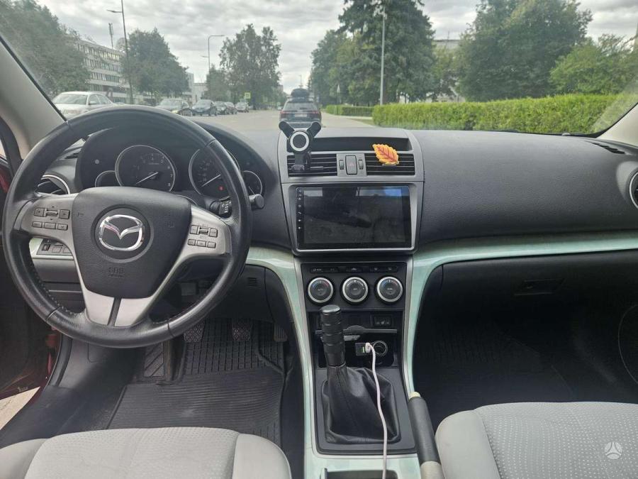 Red Mazda 6 2008 in Kaunas, with an engine capacity of 2.00 L and mileage of 246 thousand km for 3800 €, photo 8 on AUTOMOTO.COM.LV