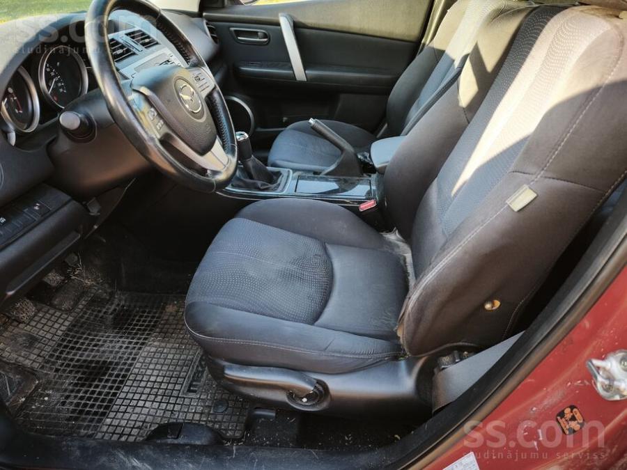 Red Mazda 6 2008 in Rezekne, with an engine capacity of 2.00 L and mileage of 200 thousand km for 1200 €, photo 13 on AUTOMOTO.COM.LV