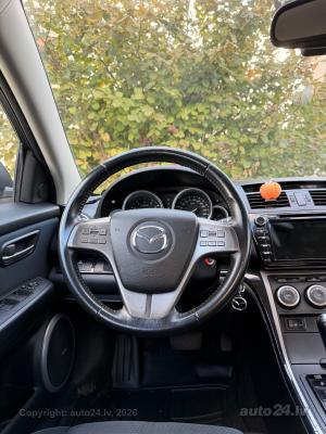 Sarkans Mazda 6 2009 Tallina, ar dzinēja tilpumu 2.00 L un nobraukumu 155 tūkst. km par 1800 €, foto 12 vietnē AUTOMOTO.COM.LV