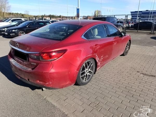 Red Mazda 6 2016 in Avizieniai, with an engine capacity of 2.50 L and mileage of 126 thousand km for 4900 €, photo 5 on AUTOMOTO.COM.LV