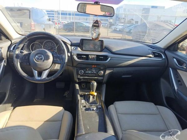 Red Mazda 6 2016 in Avizieniai, with an engine capacity of 2.50 L and mileage of 126 thousand km for 4900 €, photo 9 on AUTOMOTO.COM.LV