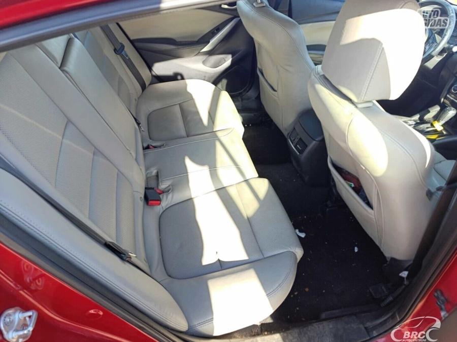Sarkans Mazda 6 2016 Avižieniai, ar dzinēja tilpumu 2.50 L un nobraukumu 126 tūkst. km par 4900 €, foto 13 vietnē AUTOMOTO.COM.LV