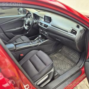 Red Mazda 6 2018 in Riga, with an engine capacity of 2.20 L and mileage of 132 thousand km for 12500 €, photo 6 on AUTOMOTO.COM.LV