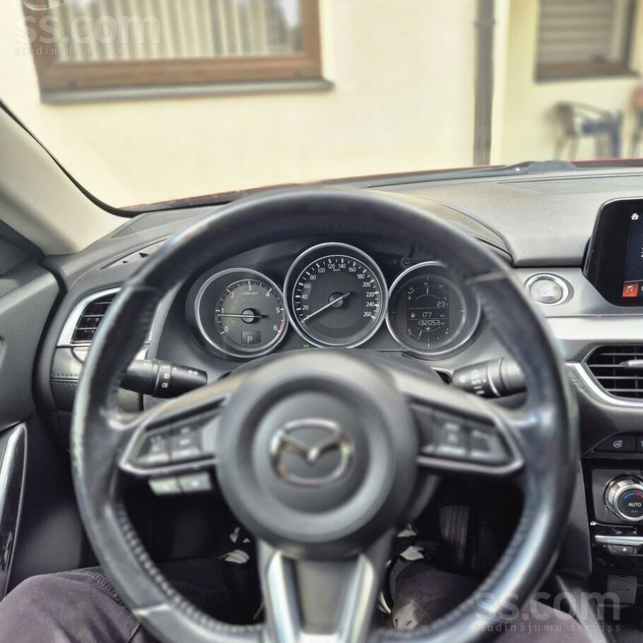 Red Mazda 6 2018 in Riga, with an engine capacity of 2.20 L and mileage of 132 thousand km for 12500 €, photo 7 on AUTOMOTO.COM.LV