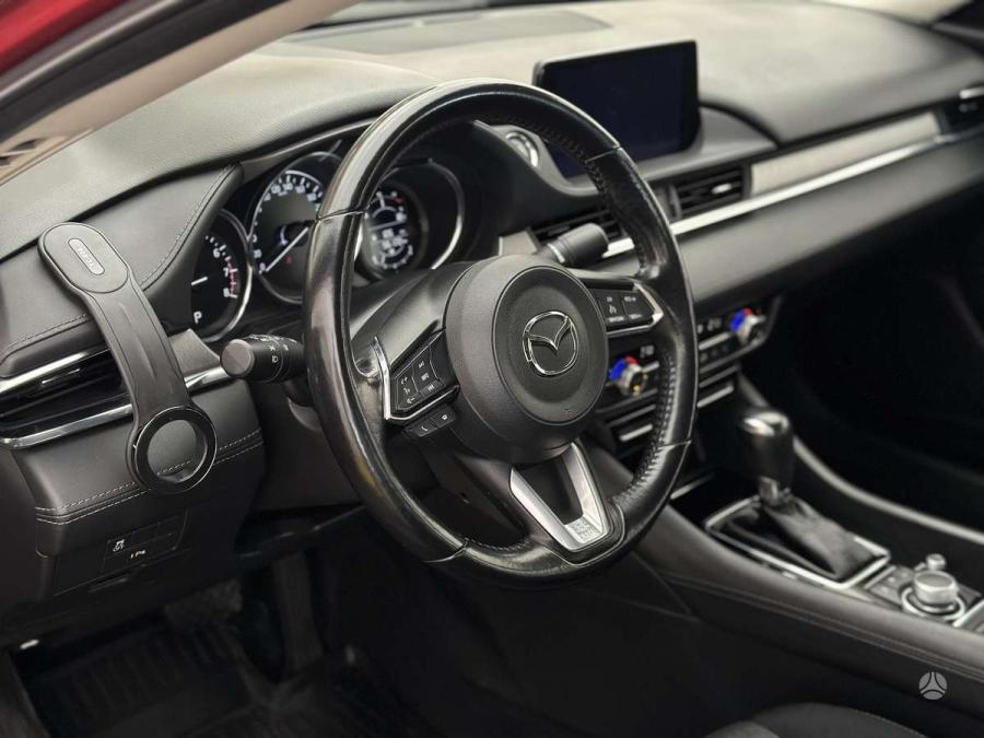 Red Mazda 6 2018 in Vilnius, with an engine capacity of 2.00 L and mileage of 97 thousand km for 14999 €, photo 10 on AUTOMOTO.COM.LV