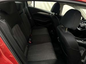 Red Mazda 6 2018 in Vilnius, with an engine capacity of 2.00 L and mileage of 97 thousand km for 14999 €, photo 13 on AUTOMOTO.COM.LV