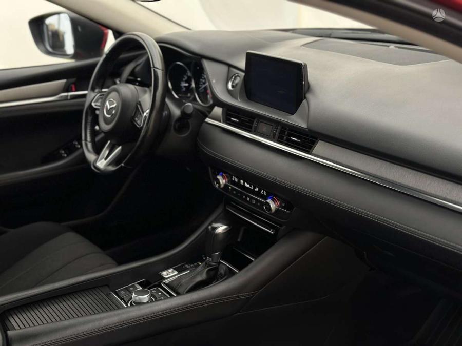 Red Mazda 6 2018 in Vilnius, with an engine capacity of 2.00 L and mileage of 97 thousand km for 14999 €, photo 15 on AUTOMOTO.COM.LV