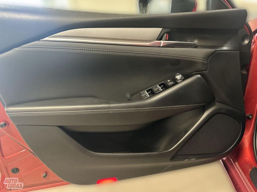 Red Mazda 6 2019 in Vilnius, with an engine capacity of 2.00 L and mileage of 95 thousand km for 16900 €, photo 13 on AUTOMOTO.COM.LV