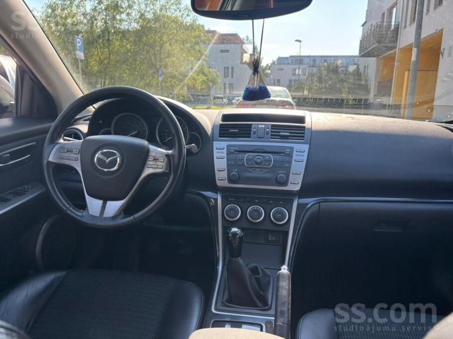 Sarkans Mazda 6 2008 Rīga, ar dzinēja tilpumu 2.00 L un nobraukumu 304 tūkst. km par 2395 €, foto 7 vietnē AUTOMOTO.COM.LV