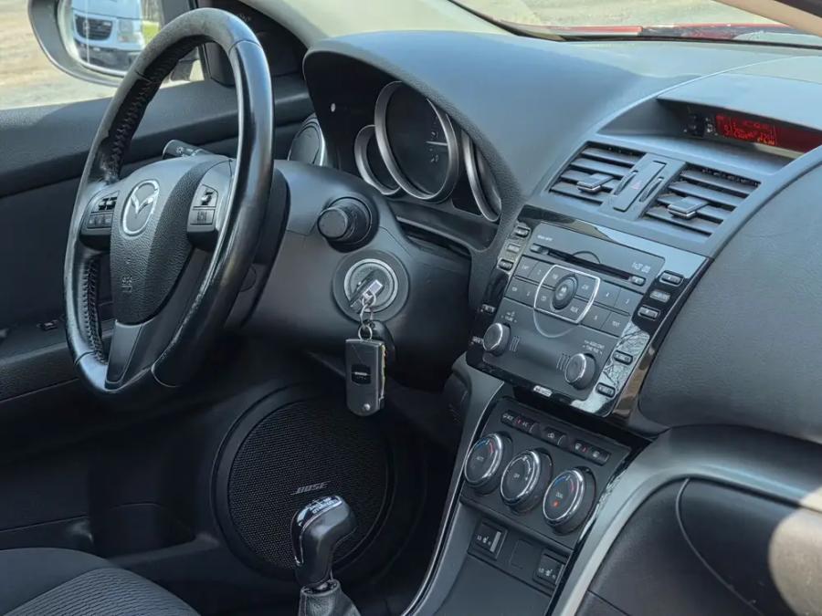 Sarkans Mazda 6 2010 Grobiņa, ar dzinēja tilpumu 2.00 L un nobraukumu 247 tūkst. km par 3200 €, foto 10 vietnē AUTOMOTO.COM.LV