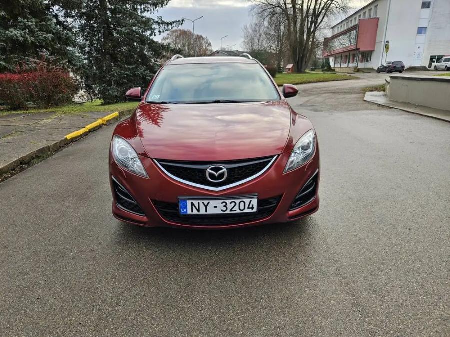 Красный Мазда 6 2010 в Екабпилс, объемом двигателя 2.20 л и пробегом 247 тыс. км за 2390 €, фото 3 на AUTOMOTO.COM.LV