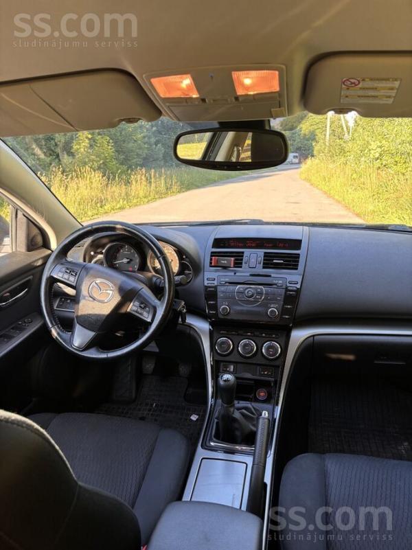 Sarkans Mazda 6 2011 Ogre, ar dzinēja tilpumu 2.00 L un nobraukumu 233 tūkst. km par 3050 €, foto 3 vietnē AUTOMOTO.COM.LV