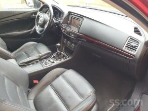 Red Mazda 6 2013 in Bauska, with an engine capacity of 2.20 L and mileage of 212 thousand km for 4950 €, photo 11 on AUTOMOTO.COM.LV