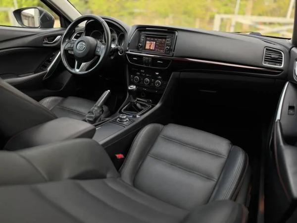 Red Mazda 6 2013 in Jurmala, with an engine capacity of 2.20 L and mileage of 258 thousand km for 5990 €, photo 5 on AUTOMOTO.COM.LV
