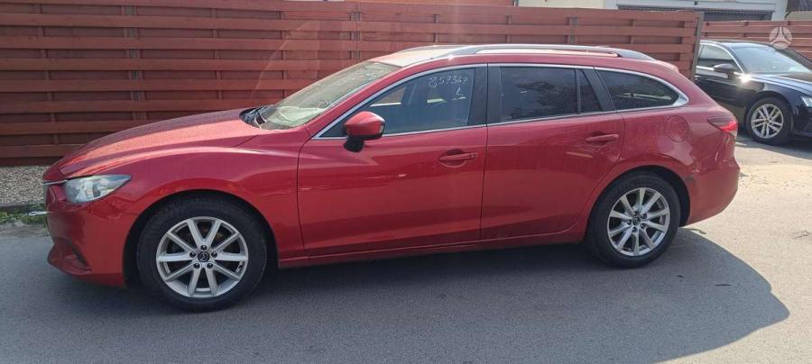 Red Mazda 6 2013 in Kaunas, with an engine capacity of 2.18 L and mileage of 250 thousand km for 2700 €, photo 1 on AUTOMOTO.COM.LV
