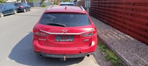 Red Mazda 6 2013 in Kaunas, with an engine capacity of 2.18 L and mileage of 250 thousand km for 2700 €, photo 6 on AUTOMOTO.COM.LV