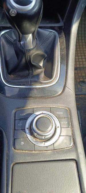 Red Mazda 6 2013 in Kaunas, with an engine capacity of 2.18 L and mileage of 250 thousand km for 2700 €, photo 9 on AUTOMOTO.COM.LV