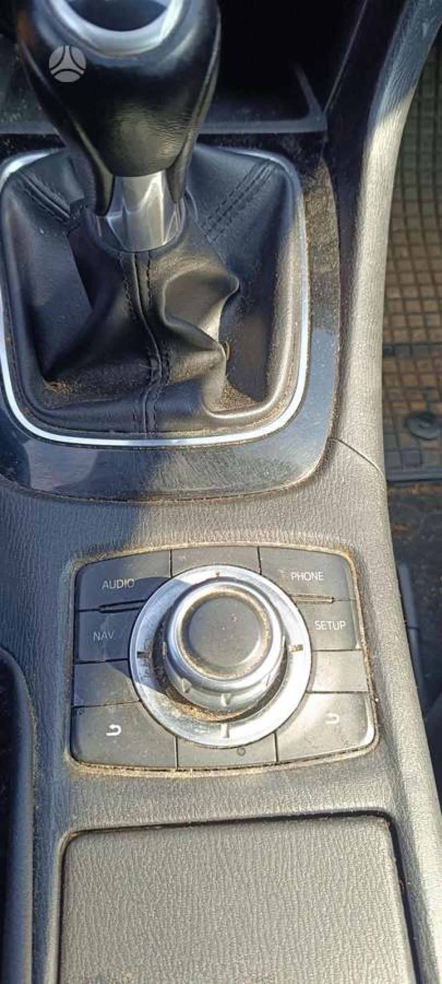 Red Mazda 6 2013 in Kaunas, with an engine capacity of 2.18 L and mileage of 250 thousand km for 2700 €, photo 9 on AUTOMOTO.COM.LV