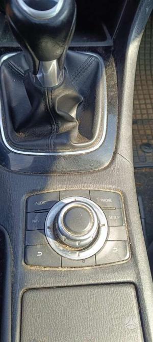 Red Mazda 6 2013 in Kaunas, with an engine capacity of 2.18 L and mileage of 250 thousand km for 2700 €, photo 8 on AUTOMOTO.COM.LV