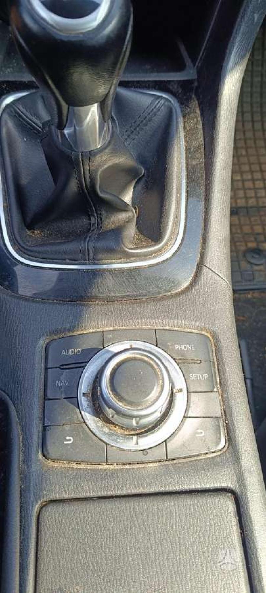 Red Mazda 6 2013 in Kaunas, with an engine capacity of 2.18 L and mileage of 250 thousand km for 2700 €, photo 8 on AUTOMOTO.COM.LV
