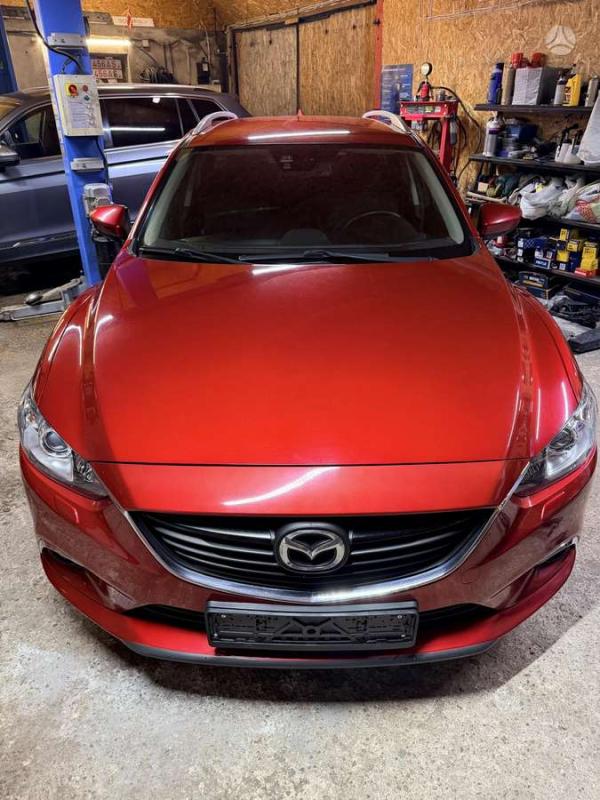 Red Mazda 6 2014 in Utena, with an engine capacity of 2.18 L and mileage of 267 thousand km for 5990 €, photo 8 on AUTOMOTO.COM.LV