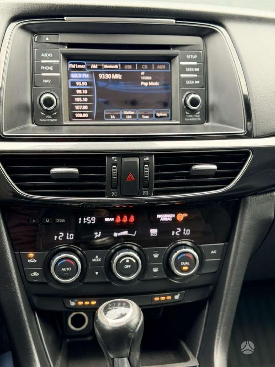 Red Mazda 6 2014 in Utena, with an engine capacity of 2.18 L and mileage of 277 thousand km for 5490 €, photo 32 on AUTOMOTO.COM.LV