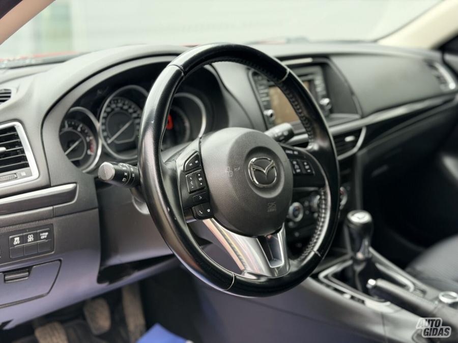 Red Mazda 6 2014 in Utena, with an engine capacity of 2.20 L and mileage of 277 thousand km for 5490 €, photo 25 on AUTOMOTO.COM.LV