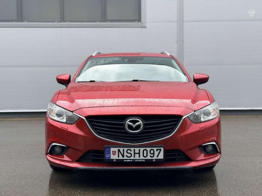 Red Mazda 6 2014 in Utena, with an engine capacity of 2.18 L and mileage of 277 thousand km for 5350 €, photo 10 on AUTOMOTO.COM.LV
