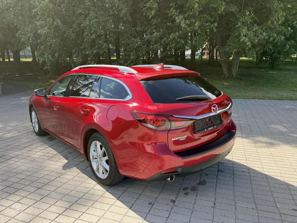 Red Mazda 6 2015 in Marijampole, with an engine capacity of 2.19 L and mileage of 232 thousand km for 6900 €, photo 3 on AUTOMOTO.COM.LV