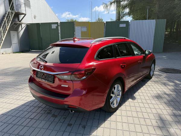 Red Mazda 6 2015 in Marijampole, with an engine capacity of 2.19 L and mileage of 232 thousand km for 6900 €, photo 4 on AUTOMOTO.COM.LV