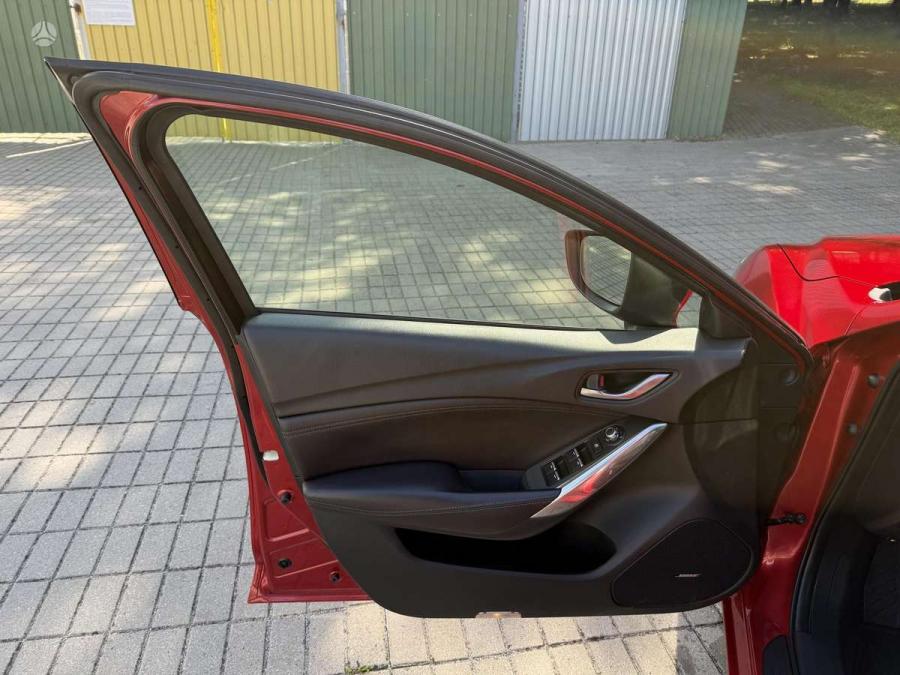 Red Mazda 6 2015 in Marijampole, with an engine capacity of 2.19 L and mileage of 232 thousand km for 7200 €, photo 23 on AUTOMOTO.COM.LV