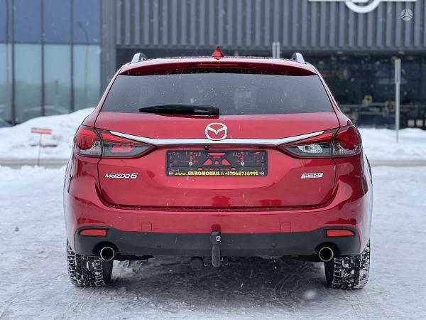 Red Mazda 6 2017 in Siauliai, with an engine capacity of 2.19 L and mileage of 197 thousand km for 8900 €, photo 7 on AUTOMOTO.COM.LV