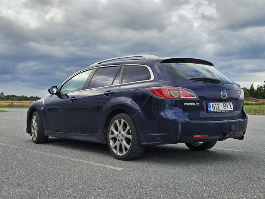 Mazda 6 2010 Tallina, ar dzinēja tilpumu 2.20 L un nobraukumu 312 tūkst. km par 2700 €, foto 10 vietnē AUTOMOTO.COM.LV