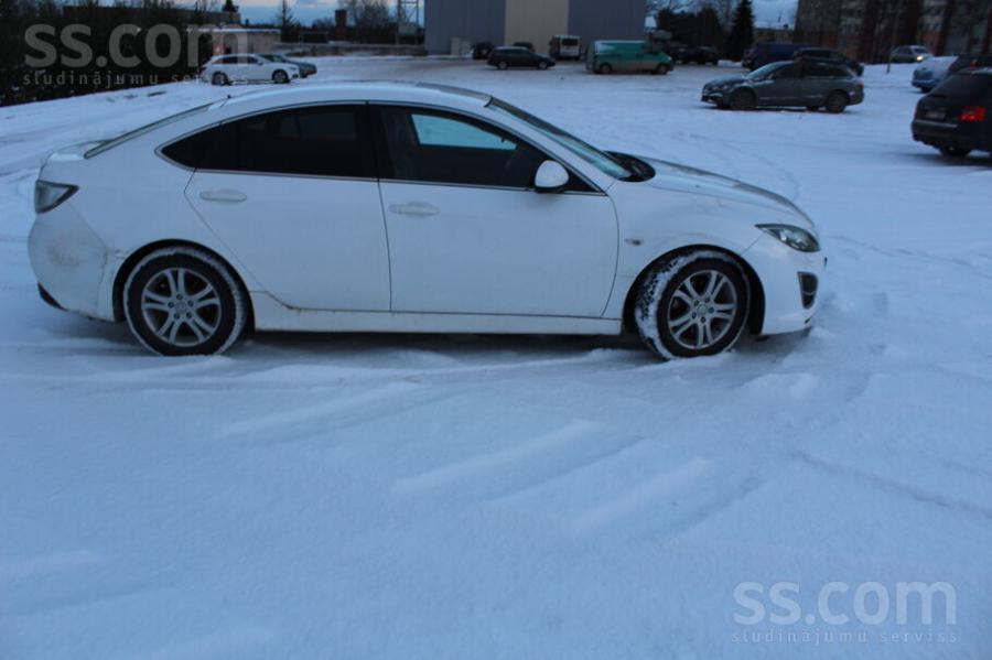 White Mazda 6 2009 in Madona, with an engine capacity of 2.00 L and mileage of 175 thousand km for 2000 €, photo 3 on AUTOMOTO.COM.LV