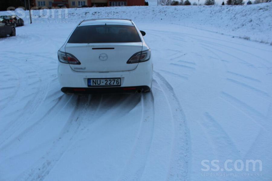 White Mazda 6 2009 in Madona, with an engine capacity of 2.00 L and mileage of 175 thousand km for 2000 €, photo 4 on AUTOMOTO.COM.LV
