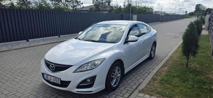 White Mazda 6 2012 in Klaipeda, with an engine capacity of 1.80 L and mileage of 179 thousand km for 3300 €, photo 5 on AUTOMOTO.COM.LV