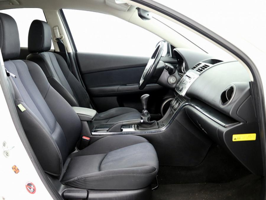 Balts Mazda 6 2008 Tallina, ar dzinēja tilpumu 2.00 L un nobraukumu 246 tūkst. km par 999 €, foto 7 vietnē AUTOMOTO.COM.LV