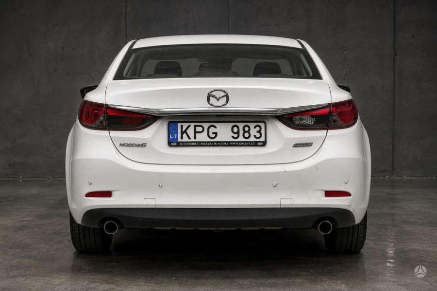 White Mazda 6 2013 in Vilnius, with an engine capacity of 2.18 L and mileage of 269 thousand km for 4500 €, photo 5 on AUTOMOTO.COM.LV