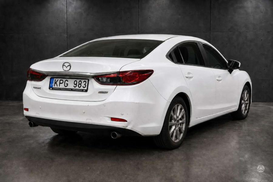 White Mazda 6 2013 in Vilnius, with an engine capacity of 2.18 L and mileage of 269 thousand km for 4500 €, photo 6 on AUTOMOTO.COM.LV