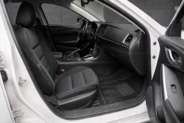 Balts Mazda 6 2013 Viļņa, ar dzinēja tilpumu 2.18 L un nobraukumu 269 tūkst. km par 4500 €, foto 7 vietnē AUTOMOTO.COM.LV