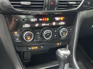 White Mazda 6 2013 in Vilnius, with an engine capacity of 2.18 L and mileage of 269 thousand km for 4500 €, photo 10 on AUTOMOTO.COM.LV