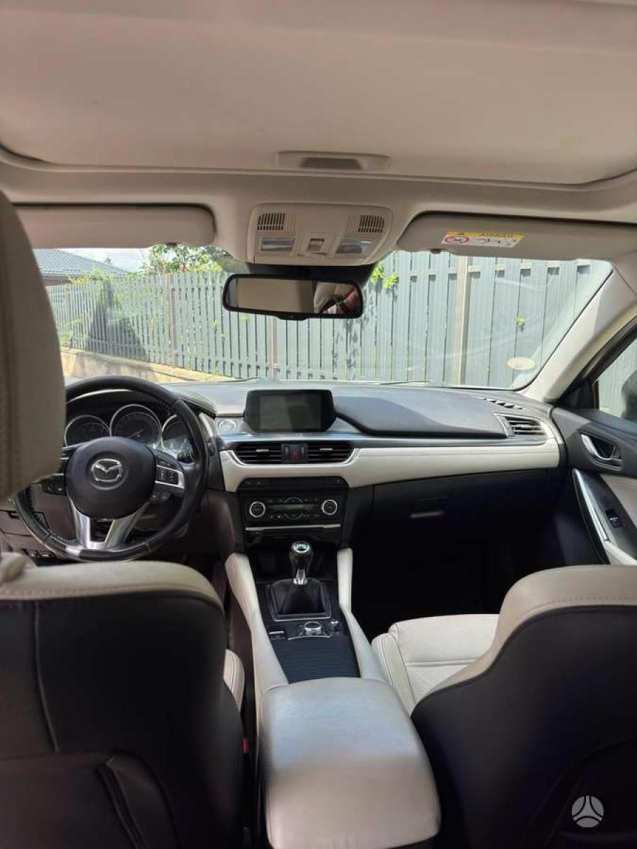 White Mazda 6 2015 in Siauliai, with an engine capacity of 2.19 L and mileage of 271 thousand km for 6000 €, photo 7 on AUTOMOTO.COM.LV