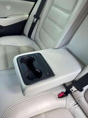 White Mazda 6 2015 in Siauliai, with an engine capacity of 2.19 L and mileage of 271 thousand km for 6000 €, photo 10 on AUTOMOTO.COM.LV