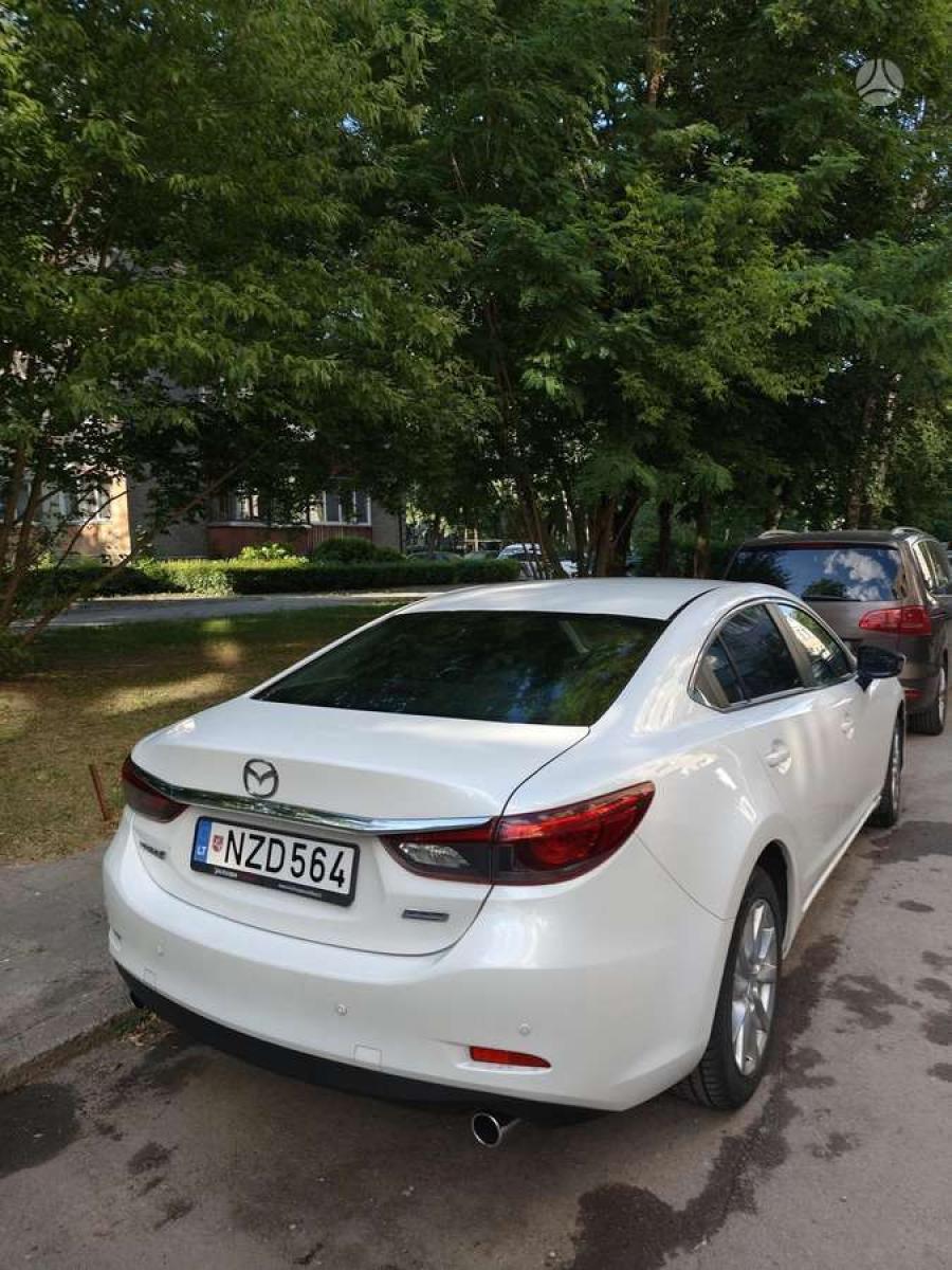 White Mazda 6 2016 in Kaunas, with an engine capacity of 2.19 L and mileage of 177 thousand km for 8000 €, photo 6 on AUTOMOTO.COM.LV