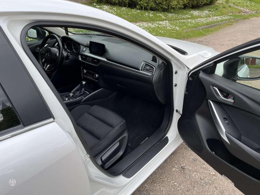 Balts Mazda 6 2016 Utena, ar dzinēja tilpumu 2.00 L un nobraukumu 175 tūkst. km par 11650 €, foto 46 vietnē AUTOMOTO.COM.LV